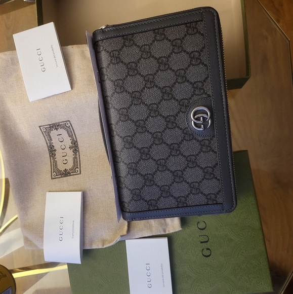 Gucci | Bags | Authentic Gucci Gg Travel Case | Poshmark